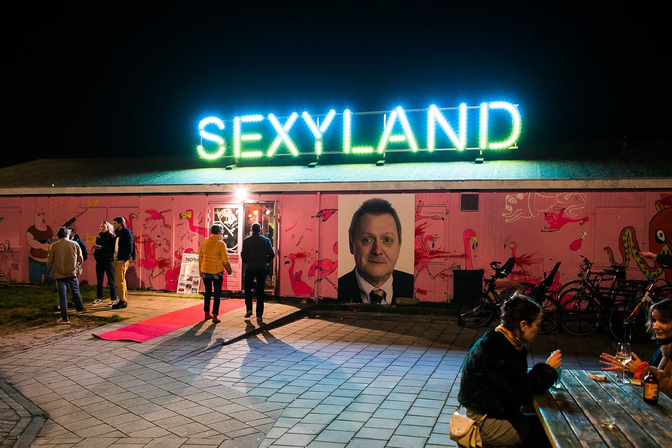 .nl Issue:アーティストとオーディエンスという境界を無くし、誰もがホストとしてステージに立てるクラブ"SEXYLAND"創設者 ...